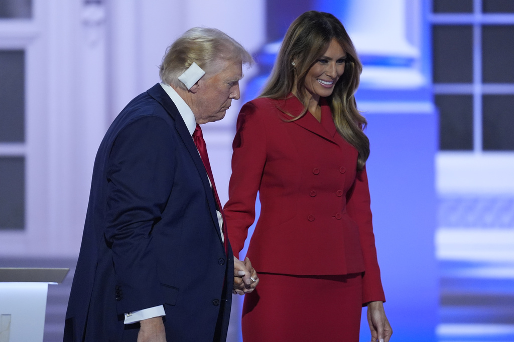Former first lady Melania Trump makes a rare appearance on the ...